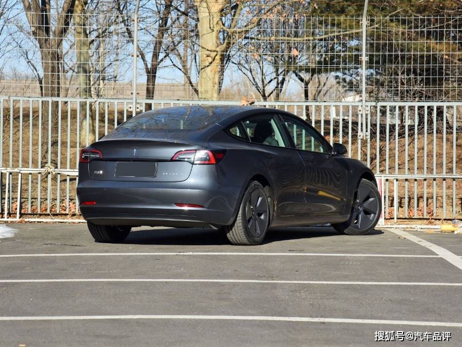 奔驰C级、奥迪A4L和特斯拉model3之间怎么选择？_搜狐汽车_搜狐网