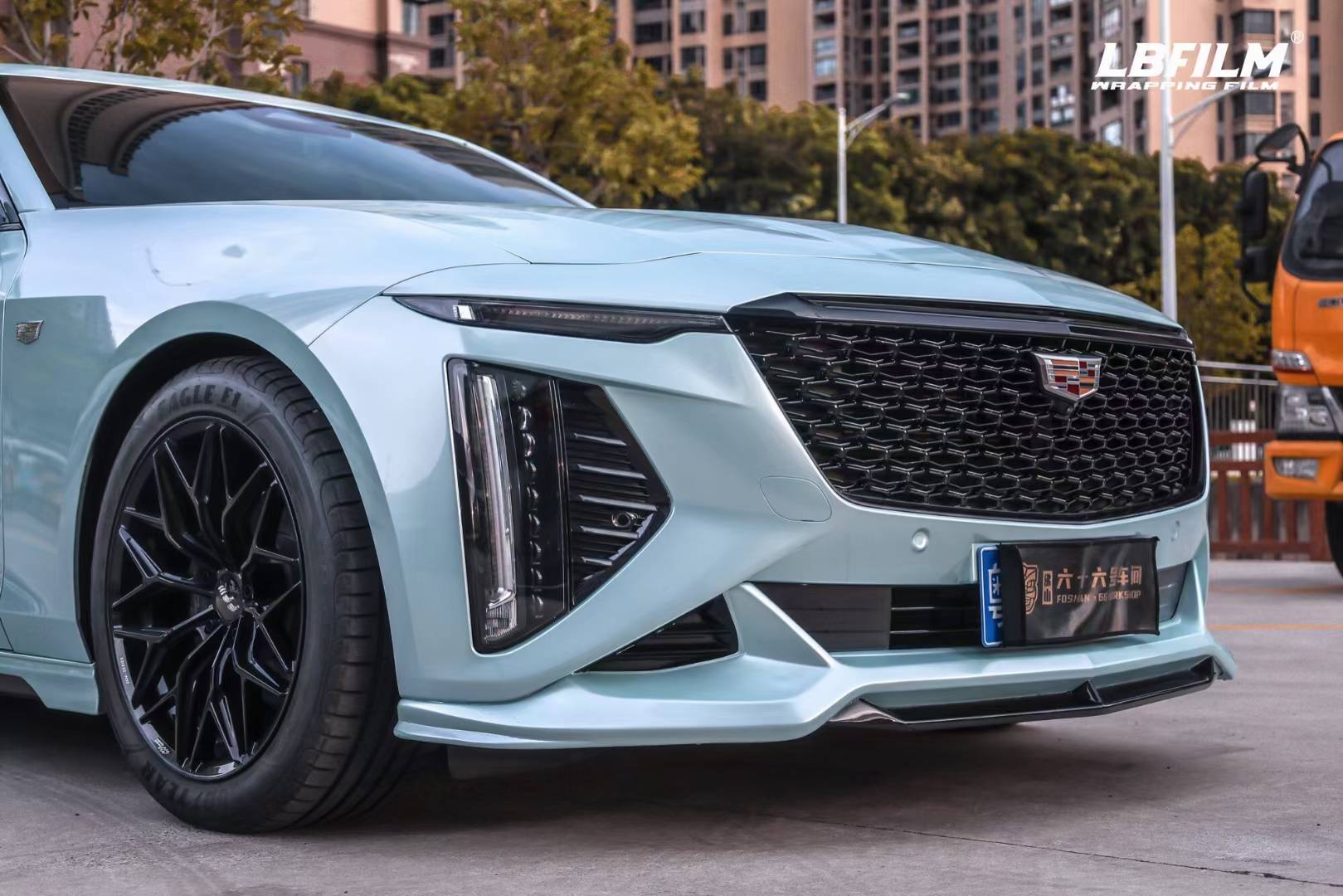 凯迪拉克CT6-LB改色膜液态金属同温层蓝，镶嵌着云的颜色_搜狐汽车_搜狐网