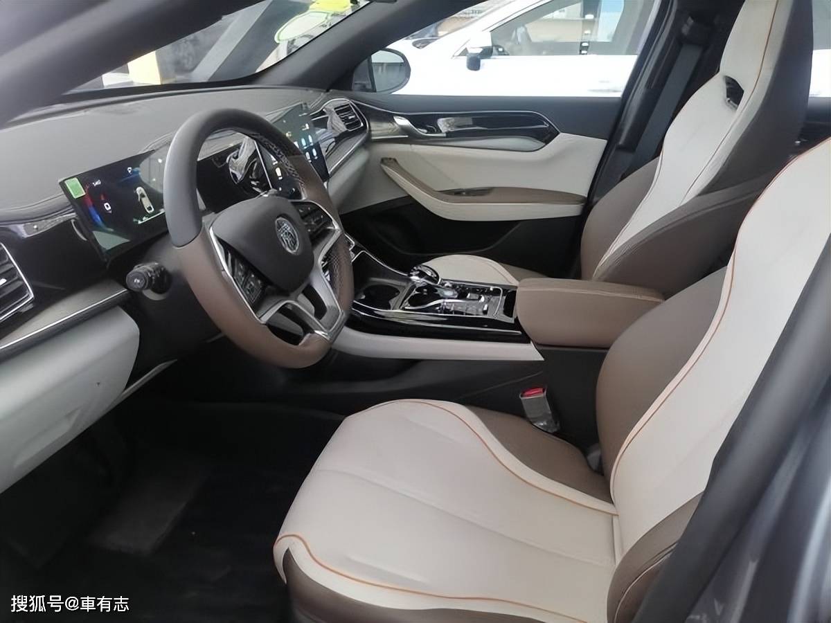 15万级电动轿车之选，荣威D7 EV对比秦PLUS EV，谁更值得入手？_搜狐汽车_搜狐网