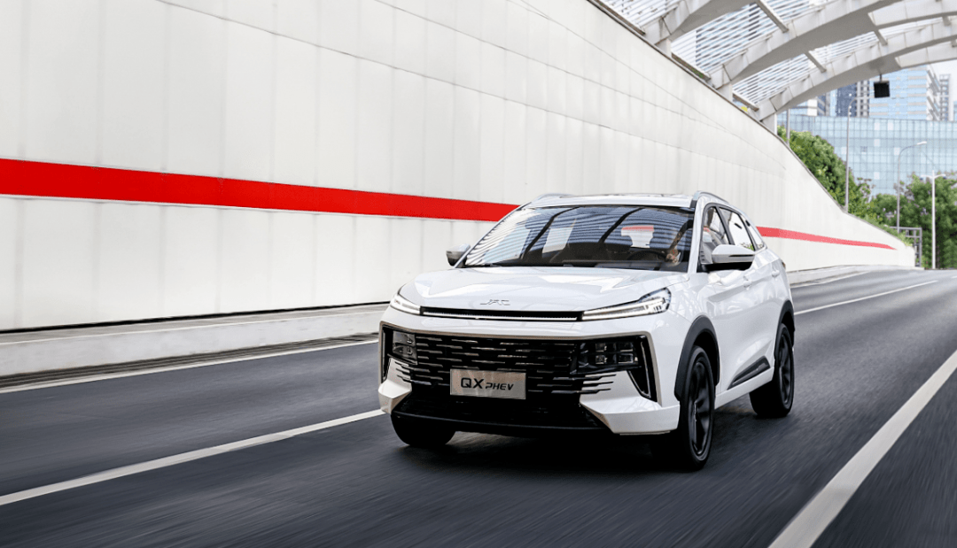全面均衡无短板，江淮QX PHEV会是插混SUV更优解？_搜狐汽车_搜狐网