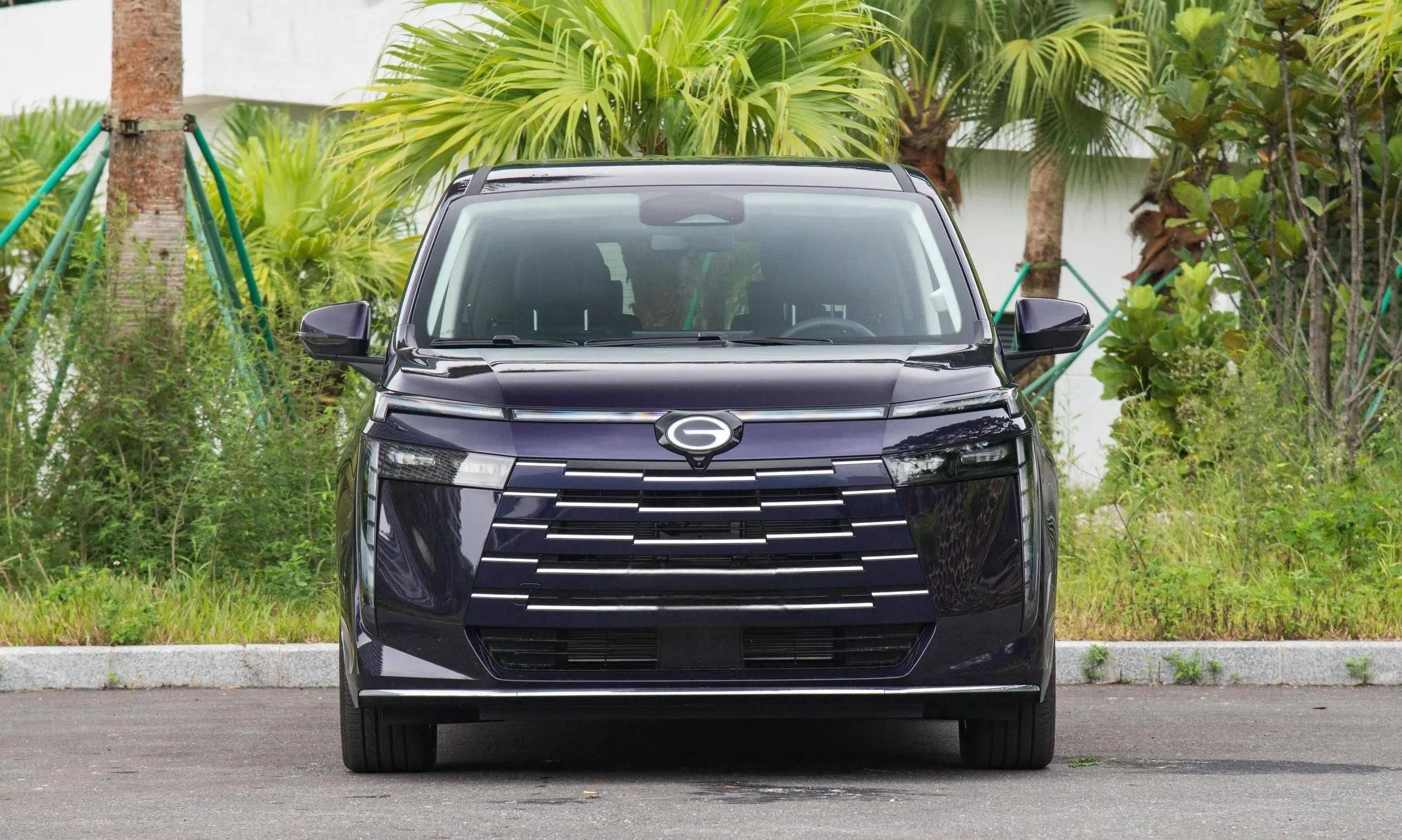 广州车展：传祺E8中型MPV玩转1.8升、2.0升插混动力_搜狐汽车_搜狐网