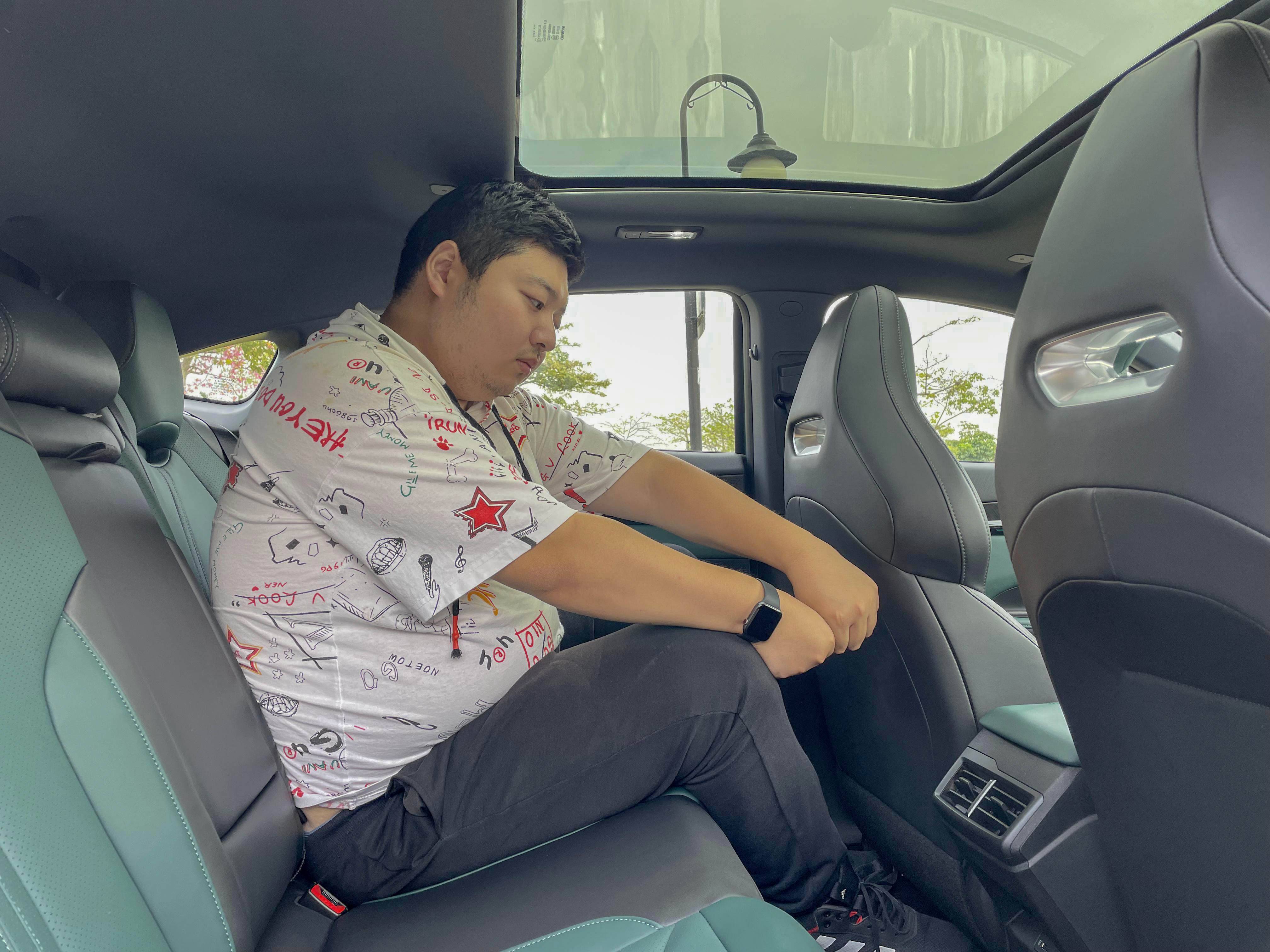 相同基因，不同风格——试驾长安启源A06、Q05_搜狐汽车_搜狐网