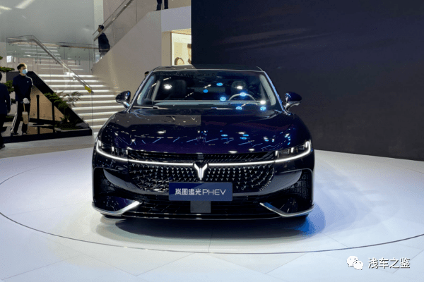 打响突破传统豪华瓶颈第一枪 岚图追光PHEV 26.69万元起售_搜狐汽车_搜狐网