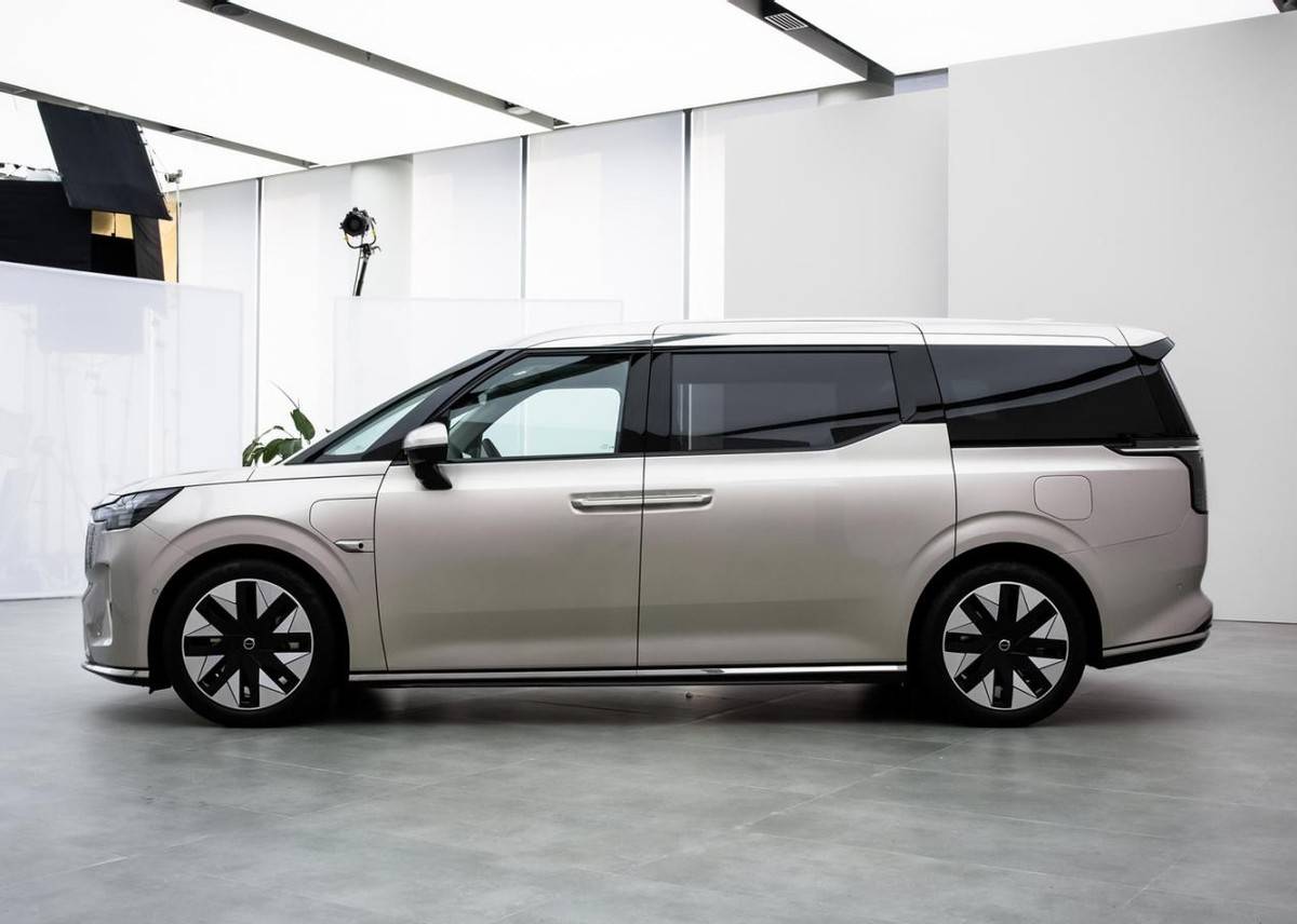 售价81.8万元，沃尔沃EM90亮相广州车展，续航可达738公里_搜狐汽车_搜狐网