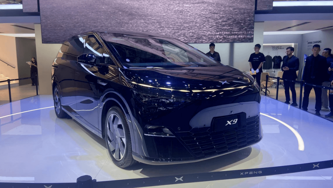 小鹏X9 VS 理想MEGA，究竟谁能拿下纯电MPV销冠？_搜狐汽车_搜狐网