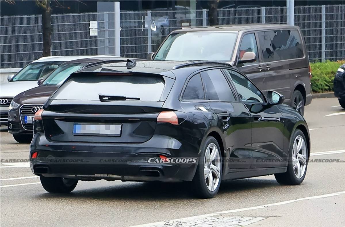 全新一代奥迪A4无伪装谍照曝光，有望新增1.5T动力，预计2024年上市_搜狐汽车_搜狐网