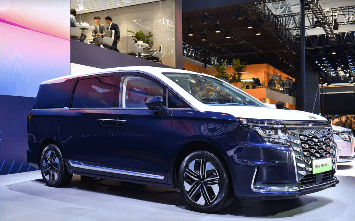 新能源MPV疯狂炫技，最能打的还得是华为系新车瑞风RF8！_搜狐汽车_搜狐网