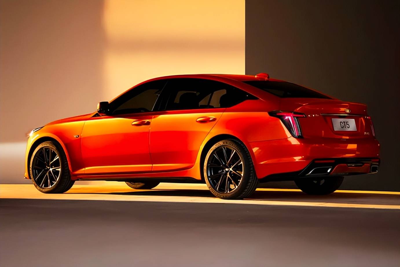 打折活下去！直降9万后，凯迪拉克CT5销量暴涨，雷克萨斯ES不香了_搜狐汽车_搜狐网