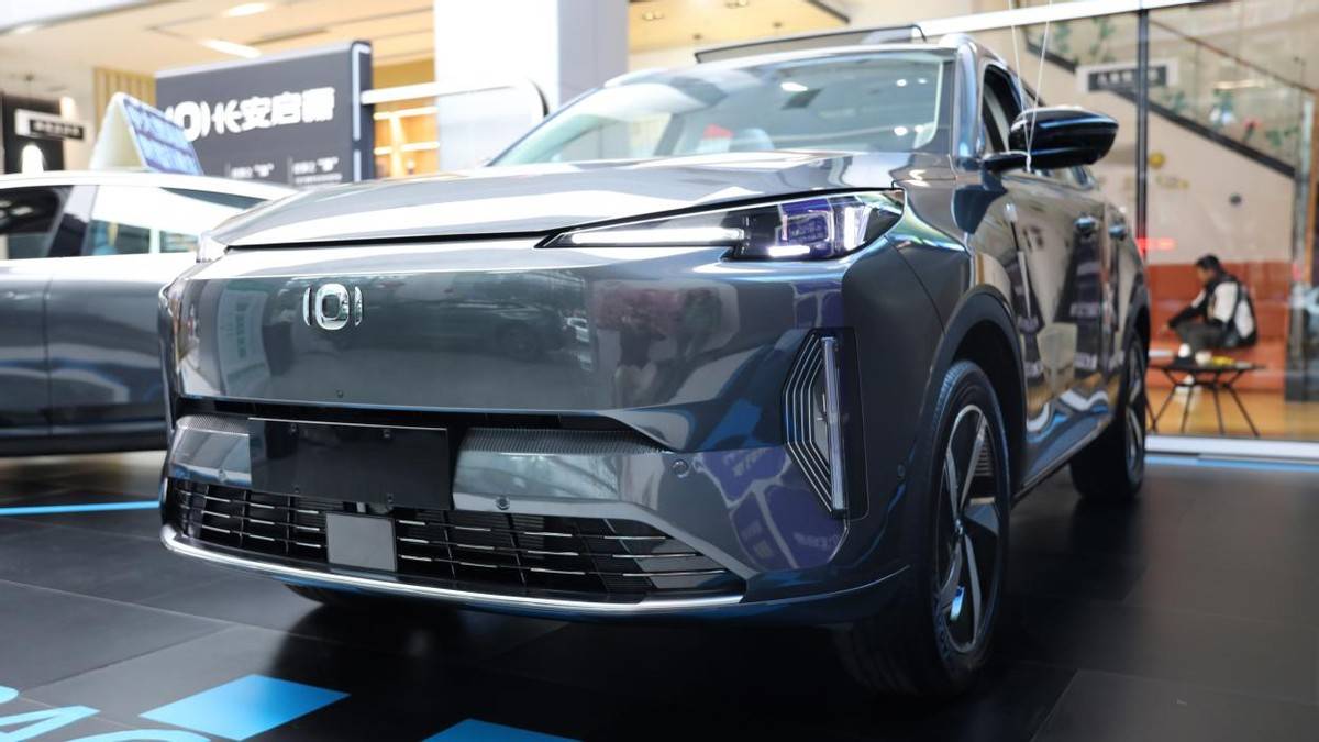 实拍长安启源A06，高颜值强动力，你还会选择思域吗？_搜狐汽车_搜狐网