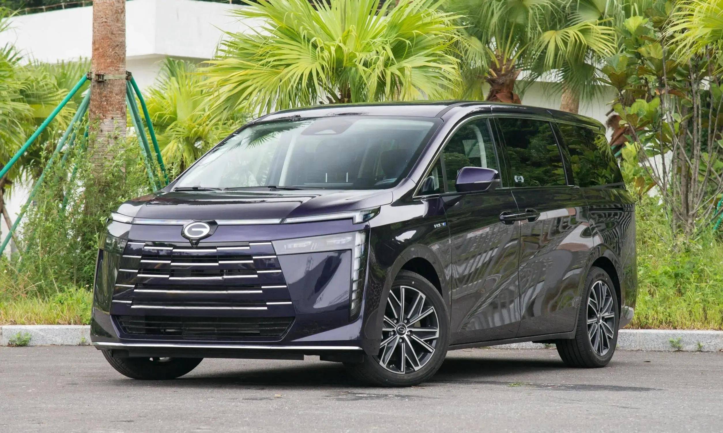 传祺E8 PHEV首批用户福音：中型插电混动MPV，12月9日起正式交车_搜狐汽车_搜狐网