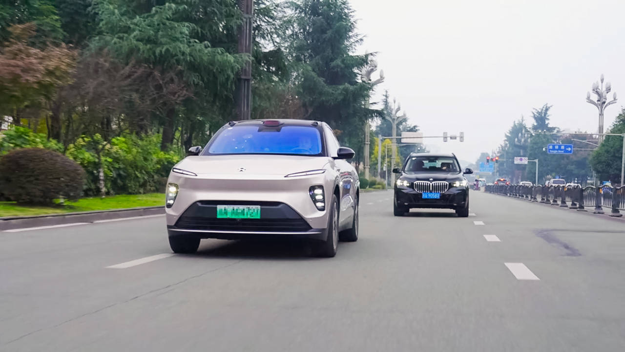 宝马X5L VS 全新蔚来ES8：老钱新贵，各自从容_搜狐汽车_搜狐网