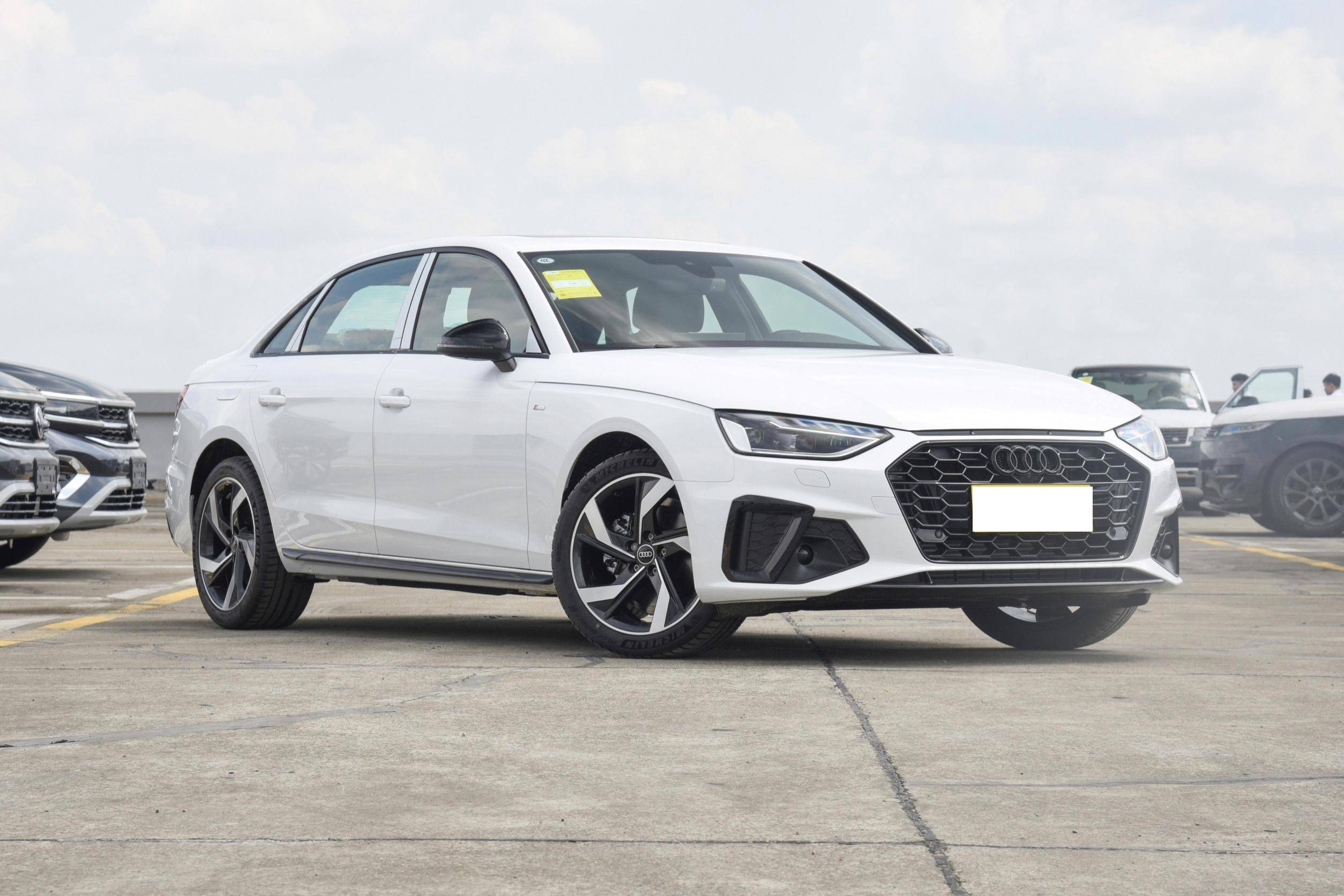 B&O音响+LED矩阵大灯，奥迪A4L B&O 星夜，做用户的“知音”_搜狐汽车_搜狐网