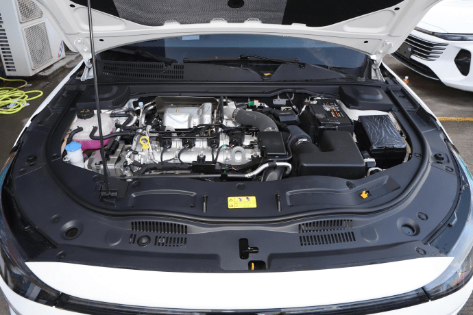 奔腾B70换代，配掀背尾门，尺寸加长，颜值提升，搭2.0T+6AT_搜狐汽车_搜狐网