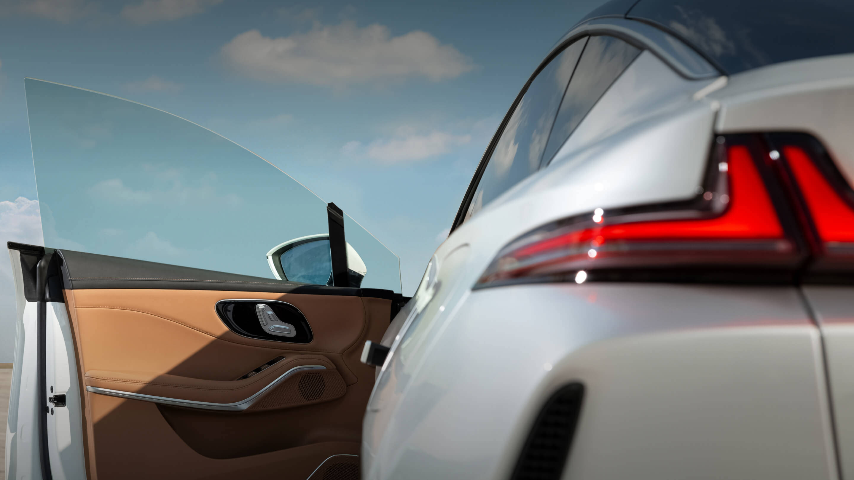 上打ES6下打宋PLUS EV，五天突破5000单的非凡R7上演逆袭大戏_搜狐汽车_搜狐网