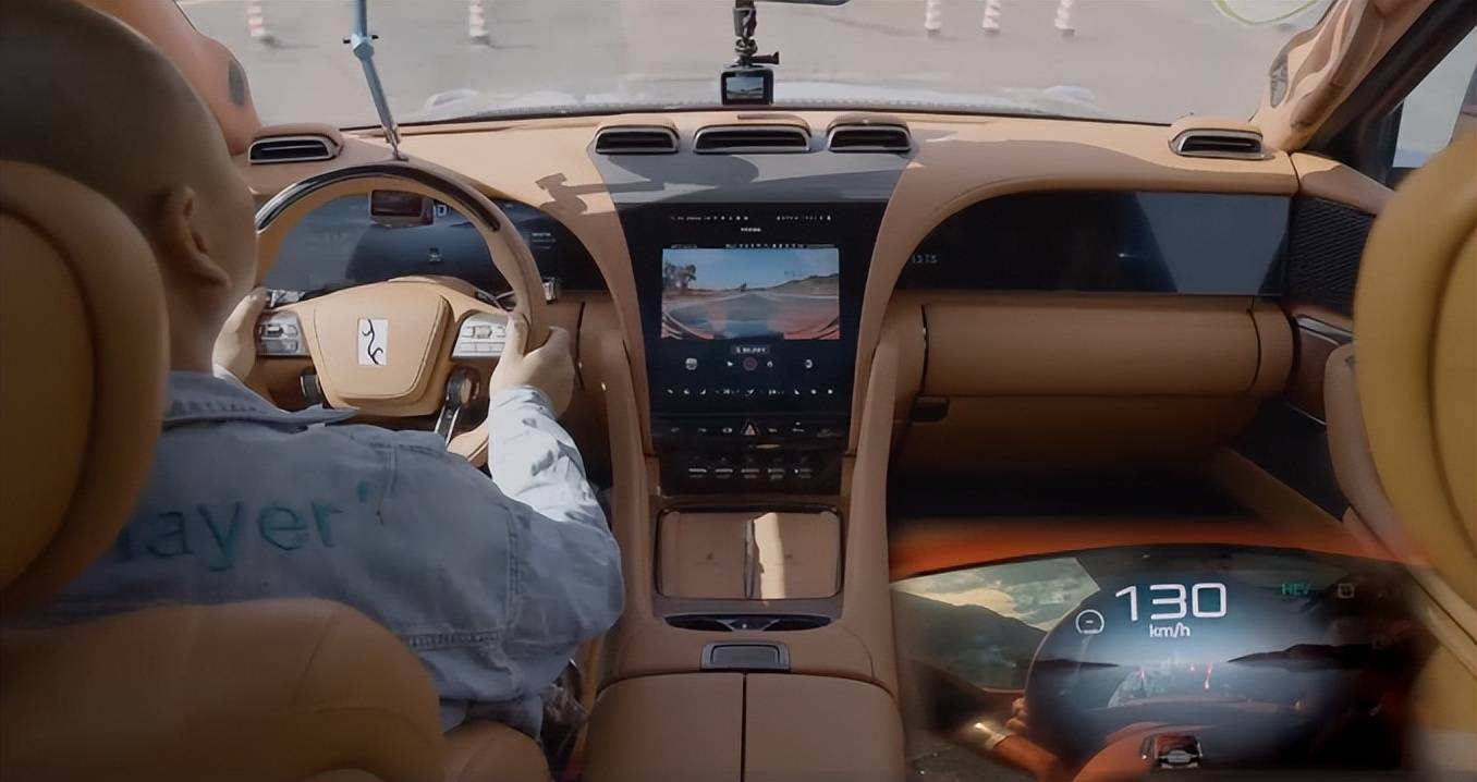 比亚迪AEB破纪录 仰望U8测试车时速130km/h主动刹停_搜狐汽车_搜狐网