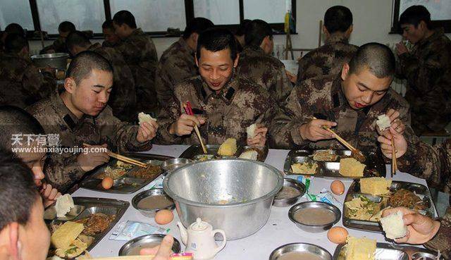 还记得那些年你在部队的伙食吗？_军营_传统_新兵入伍