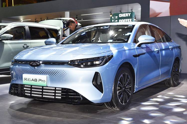 搭载1.5T插混/综合续航超1400km 奇瑞风云A8售11.99万元起_搜狐汽车_搜狐网