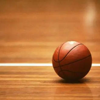 因女友离世，演唱会泣不成声，张震岳不再写悲情歌_陈芸凡