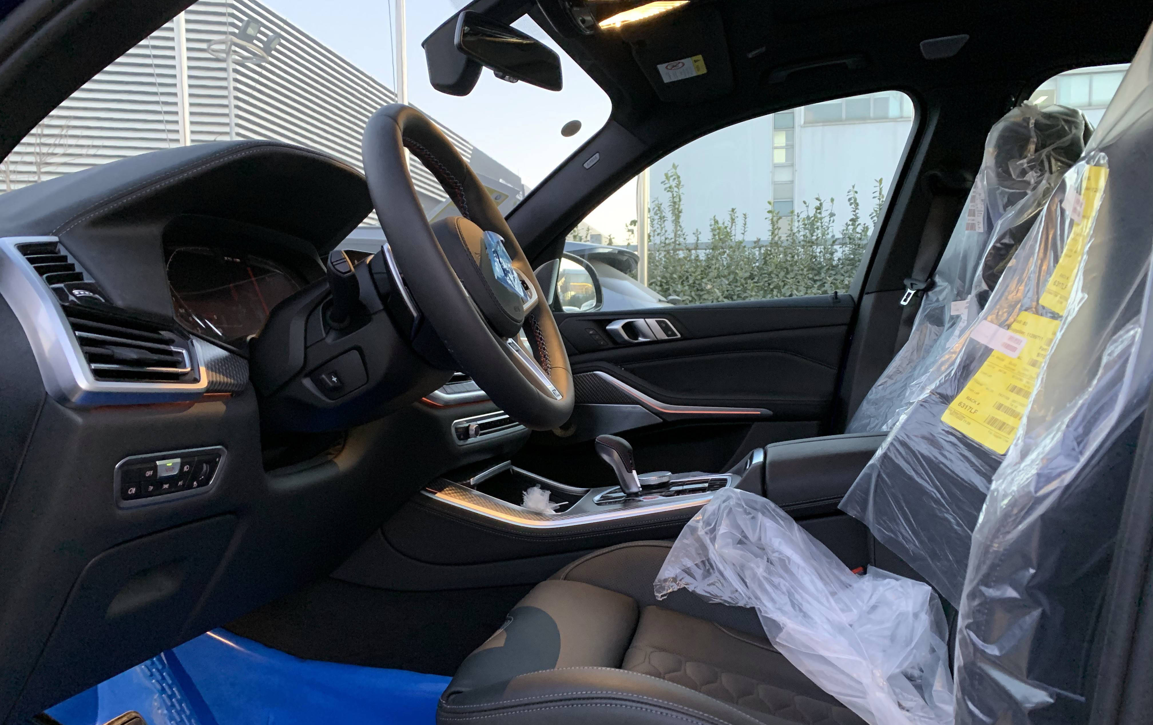 内蒙老板150多万入手宝马X5M滨海湾蓝，4.4T大V8，这车太快了!_搜狐汽车_搜狐网