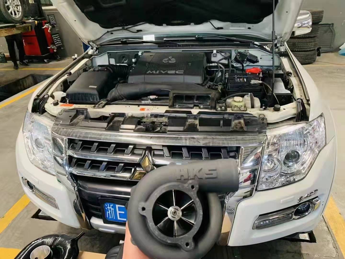 帕杰罗V97全新二代HKS机械增压不但拥有了强大的动力同时还节省了油耗_搜狐汽车_搜狐网