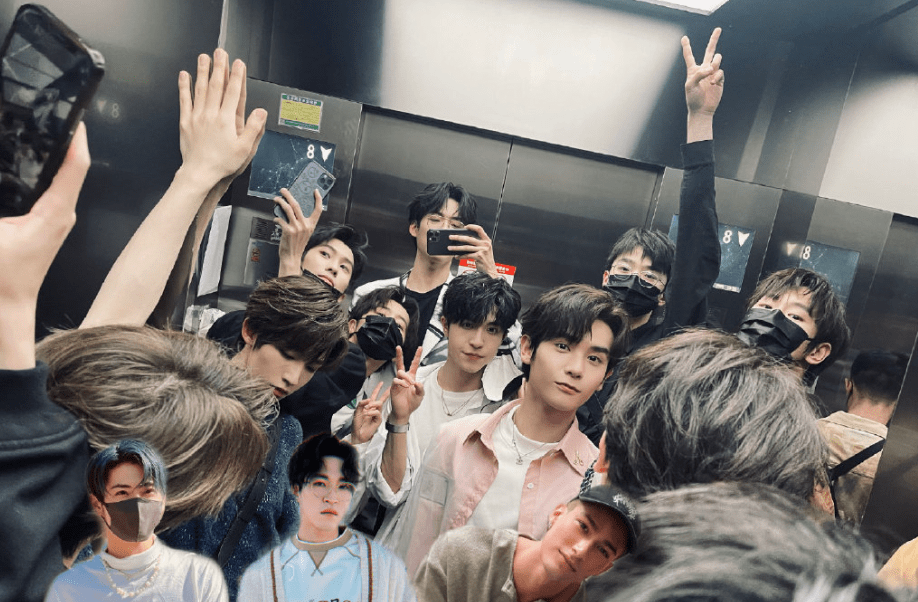 INTO1成员发文晒照纪念成团一周年 感叹时间飞快-搜狐大视野-搜狐新闻