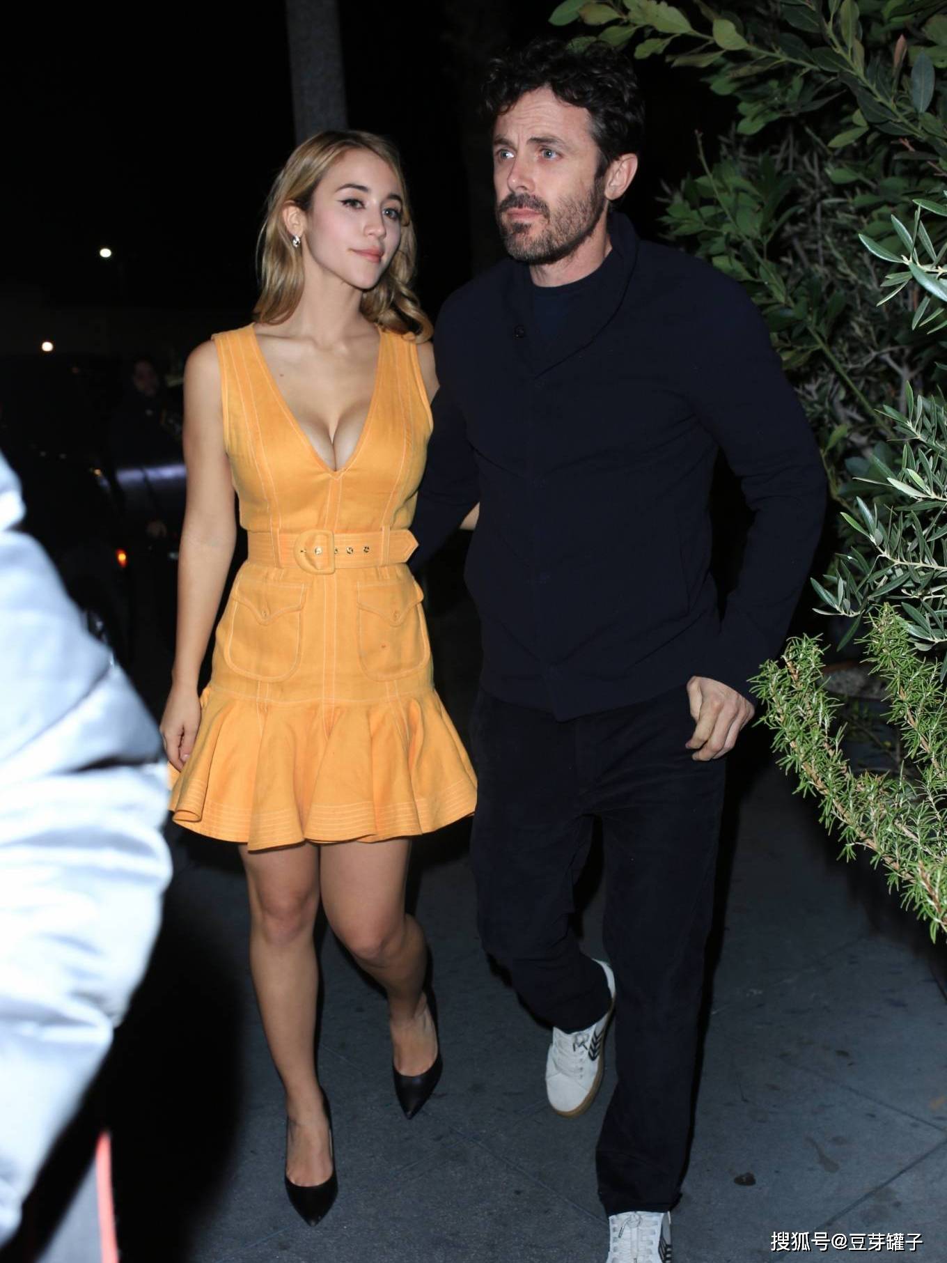 美国女星Caylee Cowan，曲线曼妙，青春美丽-搜狐大视野-搜狐新闻