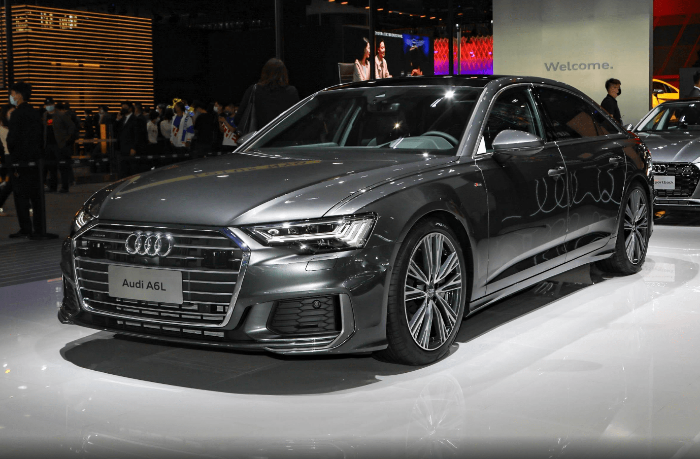 最低41.87万元，奥迪A7L真的比A6L强？_搜狐汽车_搜狐网