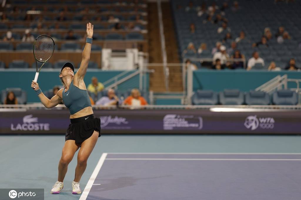 2023年WTA迈阿密公开赛女单第3轮：雷巴金娜获胜-搜狐大视野-搜狐新闻