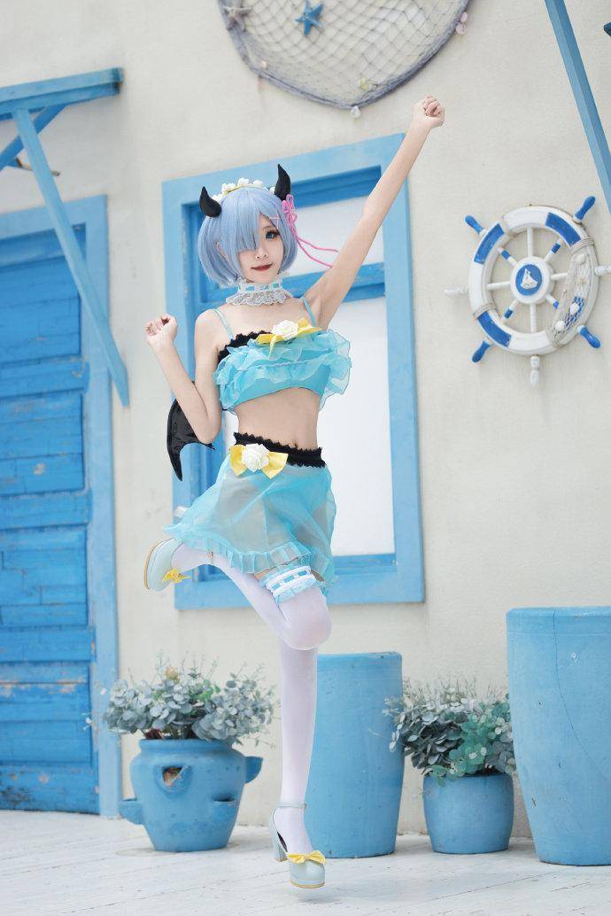 cos：从零开始蕾姆小恶魔水着Cosplay正片9P-搜狐大视野-搜狐新闻