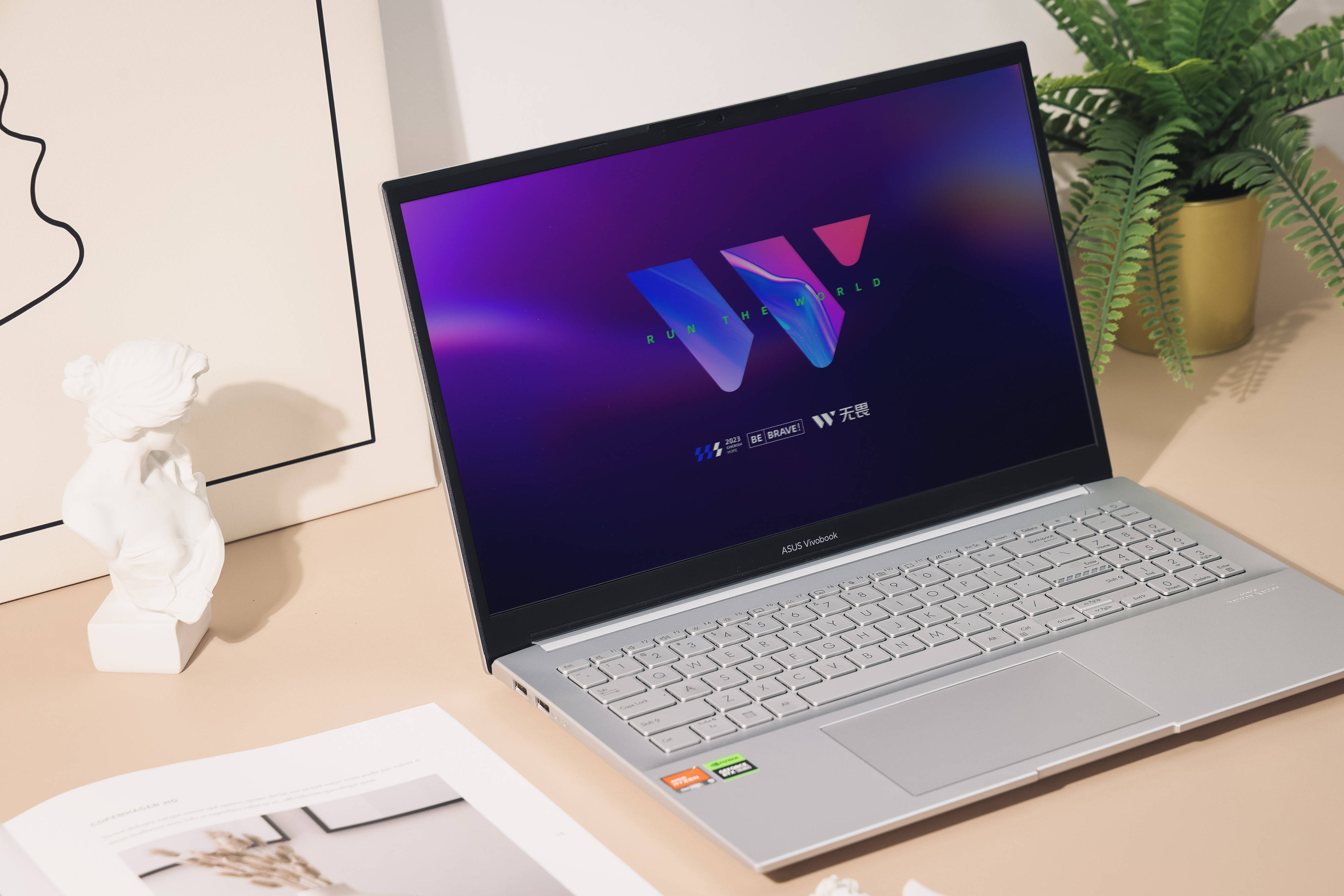 华硕无畏Pro15 2023图赏-搜狐大视野-搜狐新闻