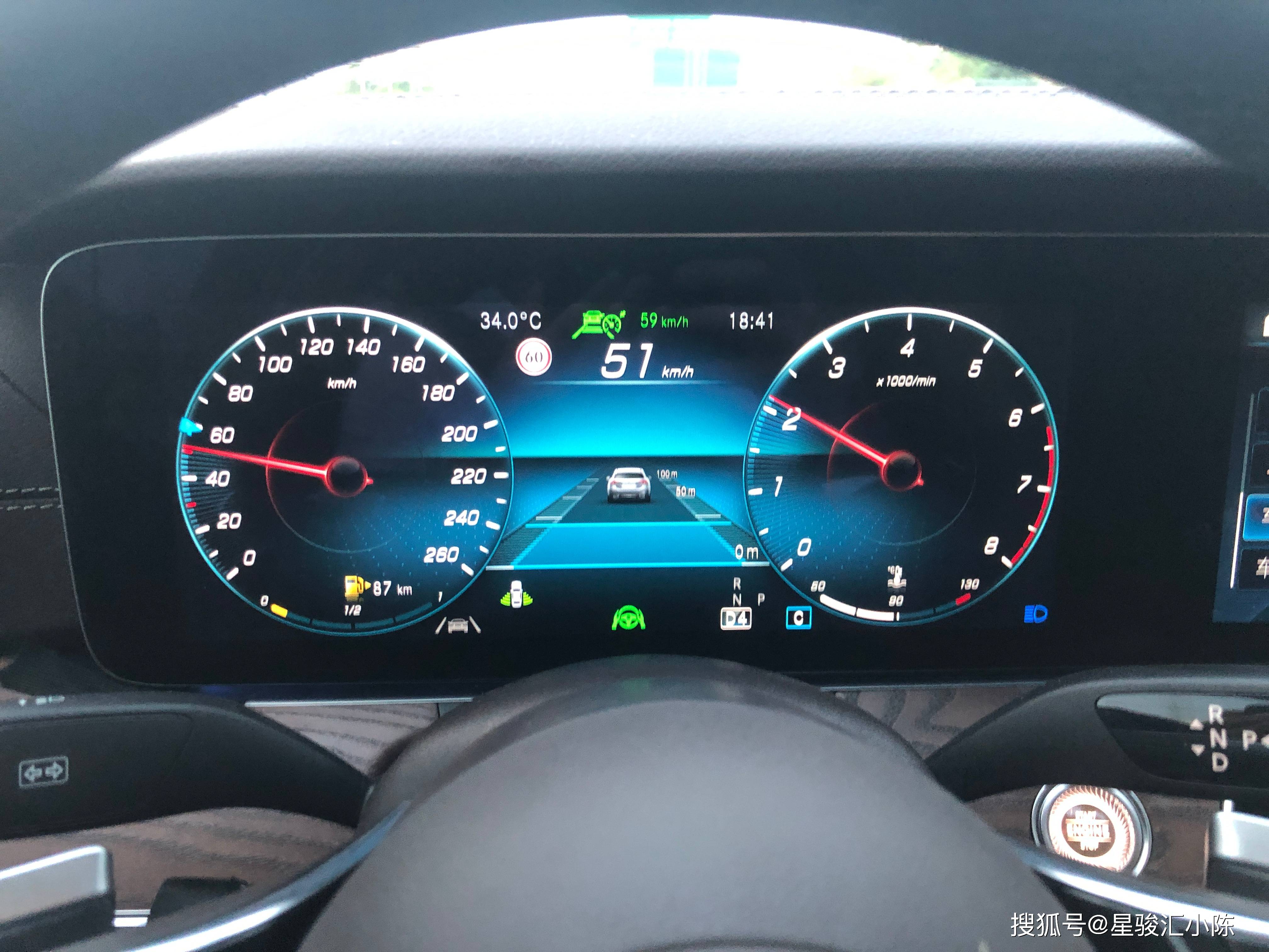 2023新款奔驰E300L改装23P驾驶辅助，HUD抬头显示功能效果分享_搜狐汽车_搜狐网