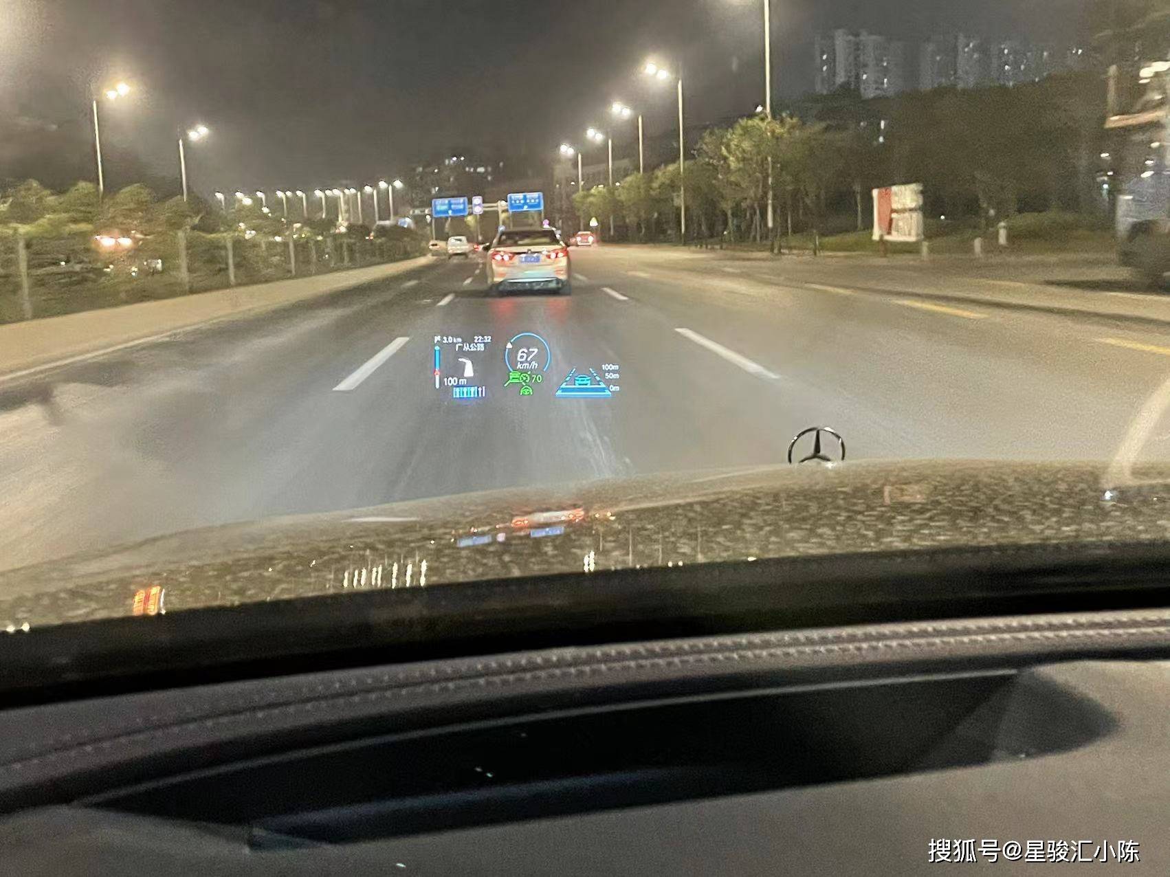 2023年款奔驰E350eL加装原厂HUD抬头显示平视系统，老客户第二次到店的车_搜狐汽车_搜狐网