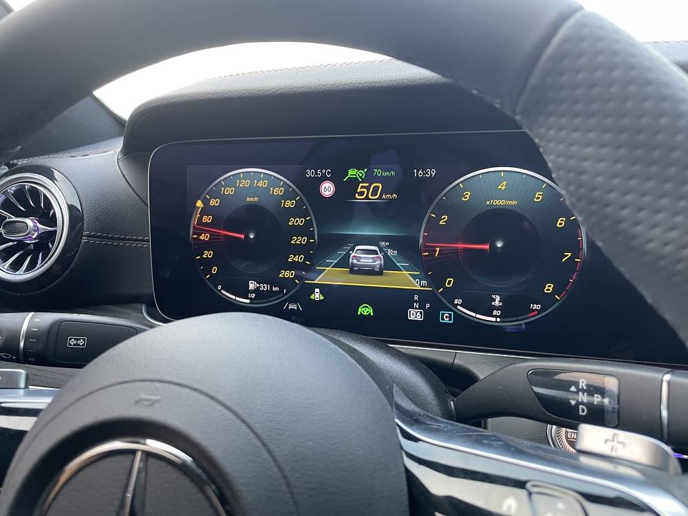 23款奔驰E300L加装23P驾驶辅助 缓解开车疲劳_搜狐汽车_搜狐网