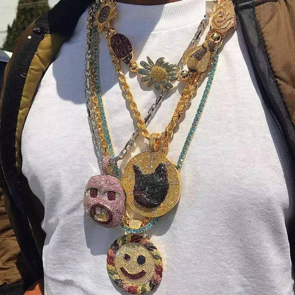Rapper们为什么都要戴大金链子？_baidu