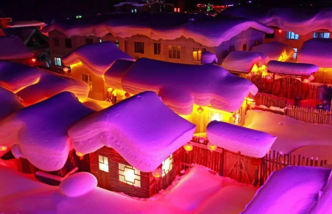 【山伍成群】品质纯玩 报名即送1580元大礼包 东北雪乡-穿越林海雪原-长白山-雪地温泉-雾凇-万科5S滑雪场6天5晚雪乡之约！_活动