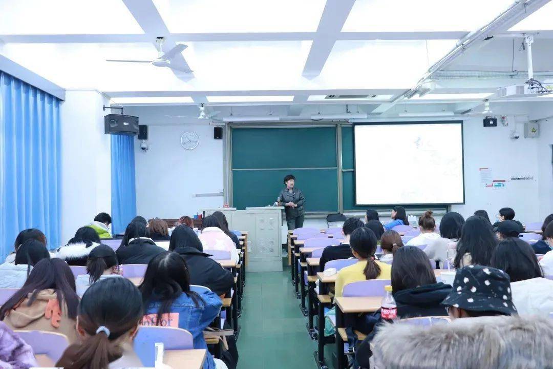 BJTU |语言与传播学院_英语