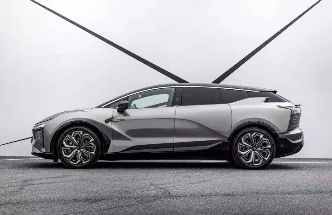 钟观 | 特斯拉Model X /保时捷Taycan劲敌来袭，高合HiPhi X胜算几何？_搜狐汽车_搜狐网