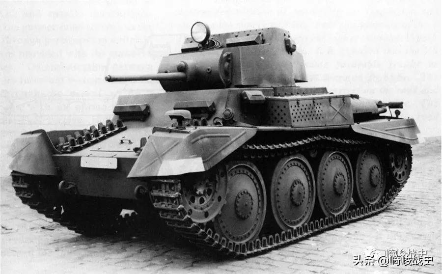 38t坦克做不成主角当配角，万能底盘改啥都行，比主角还红_蟋蟀