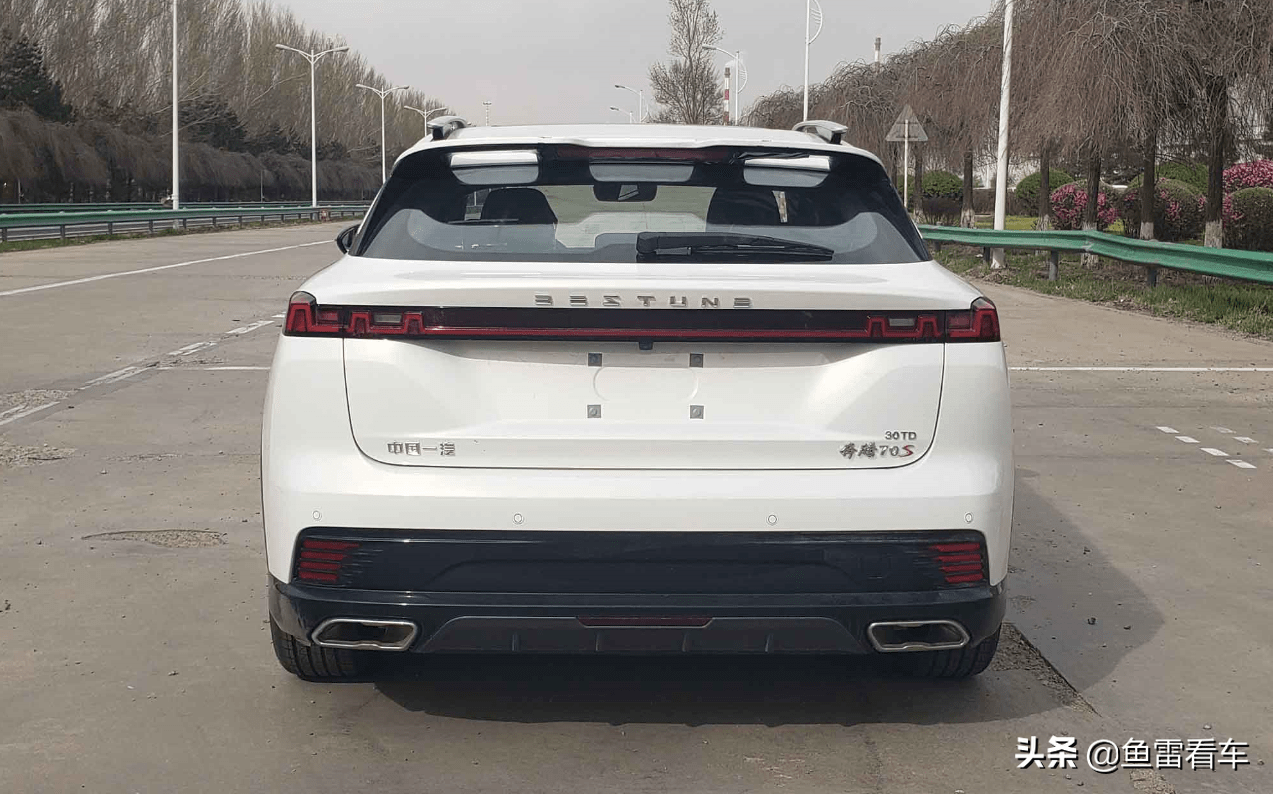 2.0T直喷才是焦点，一汽奔腾70S跨界SUV悄然亮相，视觉冲击力够强_搜狐汽车_搜狐网