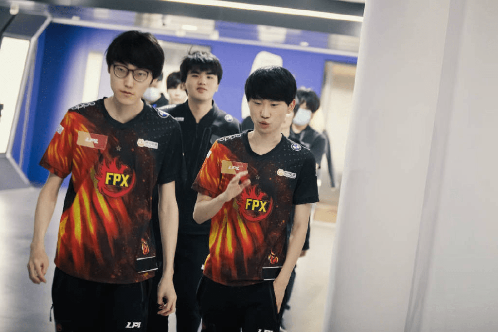 RNG称霸MSI有FPX一半功劳？水晶哥：小虎没Wei也比Khan厉害_Nuguri