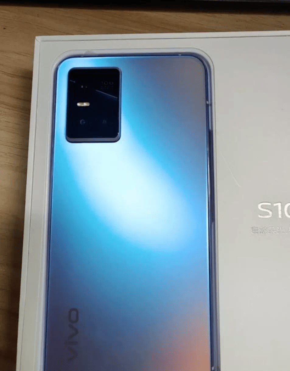 疑似 vivo S10 真机曝光，未使用云阶镜头模组设计_系列