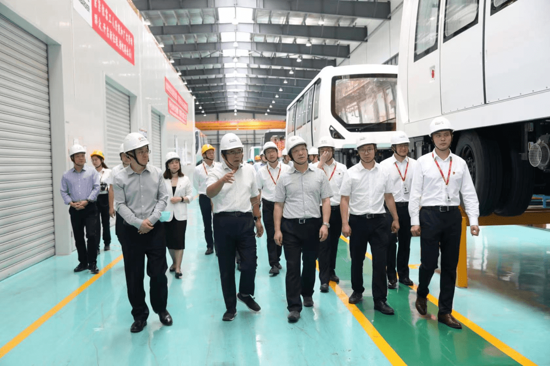 首列APM 300R新车发运仪式在首都国际机场举行_搜狐汽车_搜狐网