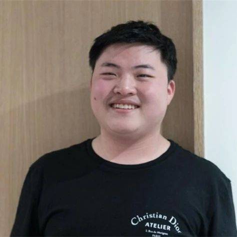 uzi也忍不了cryin了？直言中路总是劣势，输比赛时说看不下去很难受_rng