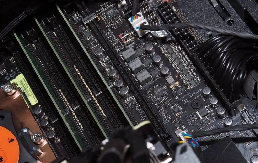 科技年轮 | ATX电源标准的变迁，聊聊Intel的ATX 12VO（下）_供电