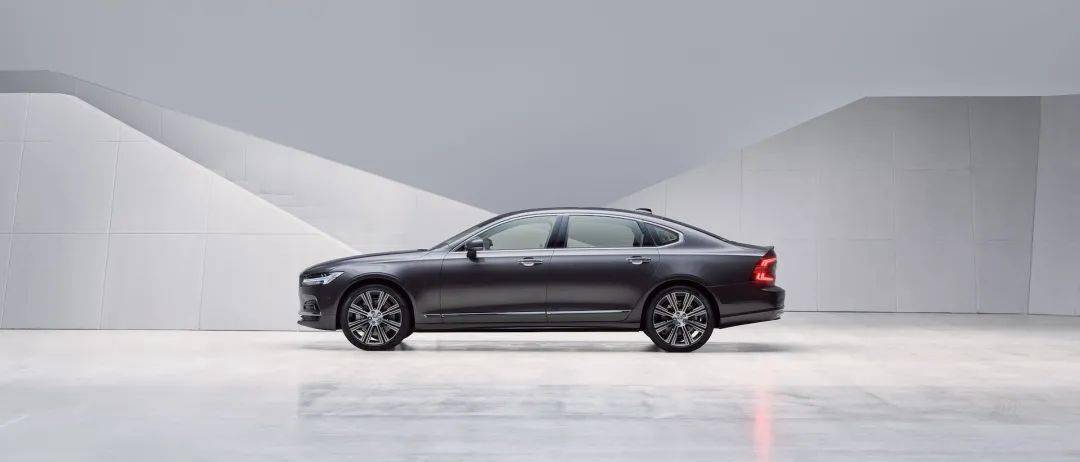 试驾| 8折起售+零件大降价，说沃尔沃S90“香”的理由还不少 | 飞灵_搜狐汽车_搜狐网