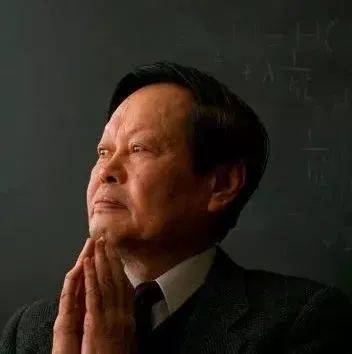 杨振宁，今天100岁了。_中国物理学会