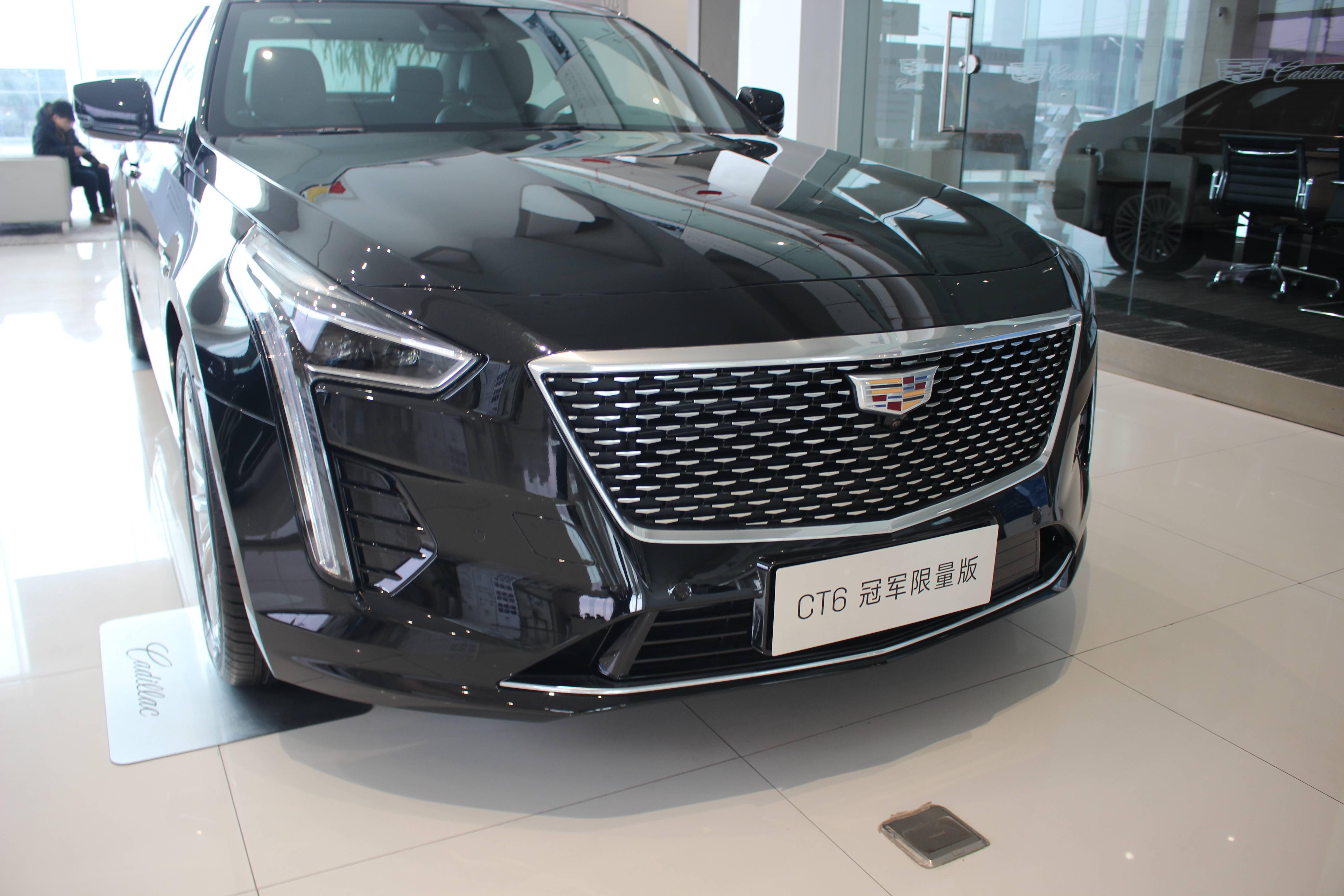 实拍凯迪拉克CT6到店，配LCD中控屏，37.97万起_搜狐汽车_搜狐网