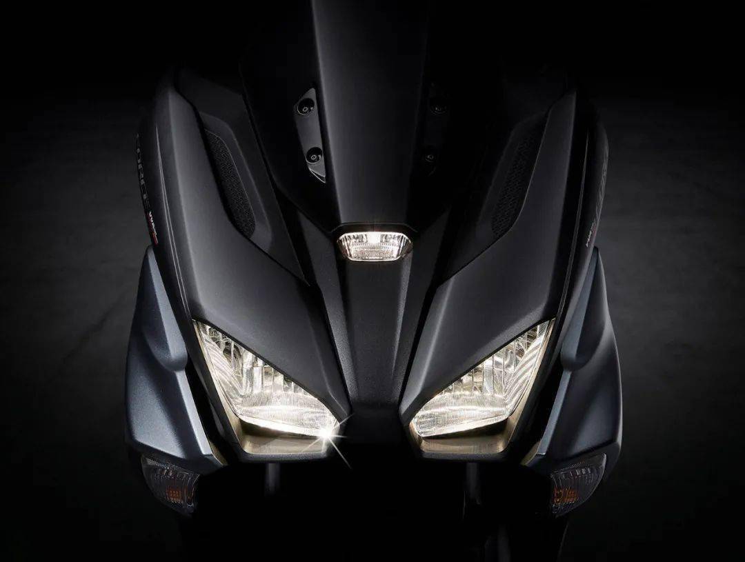 雅马哈发布全新Force155 2.0版本，配备ABS、TCS，外观大变样_搜狐汽车_搜狐网