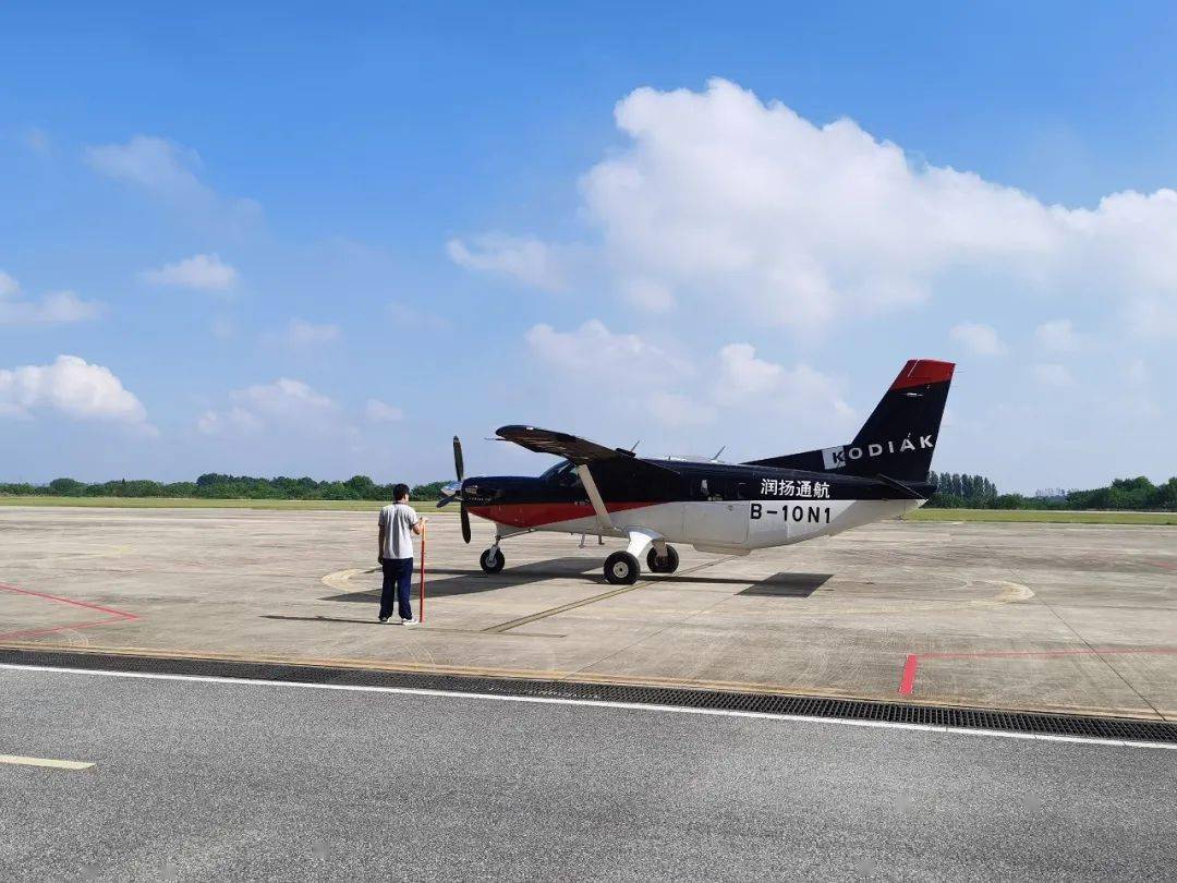 打个“飞的”感受最酷炫的低空旅游_航线