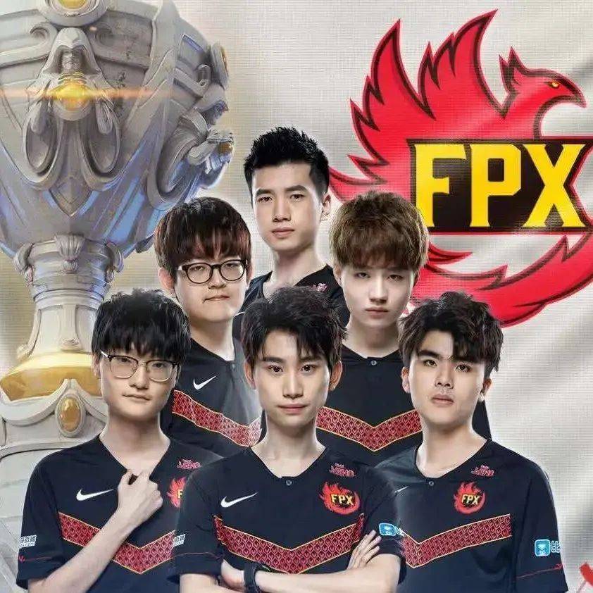 FPX打野小天删除S9夺冠微博！背景头像置黑，昔日FMVP彻底破防？_网友